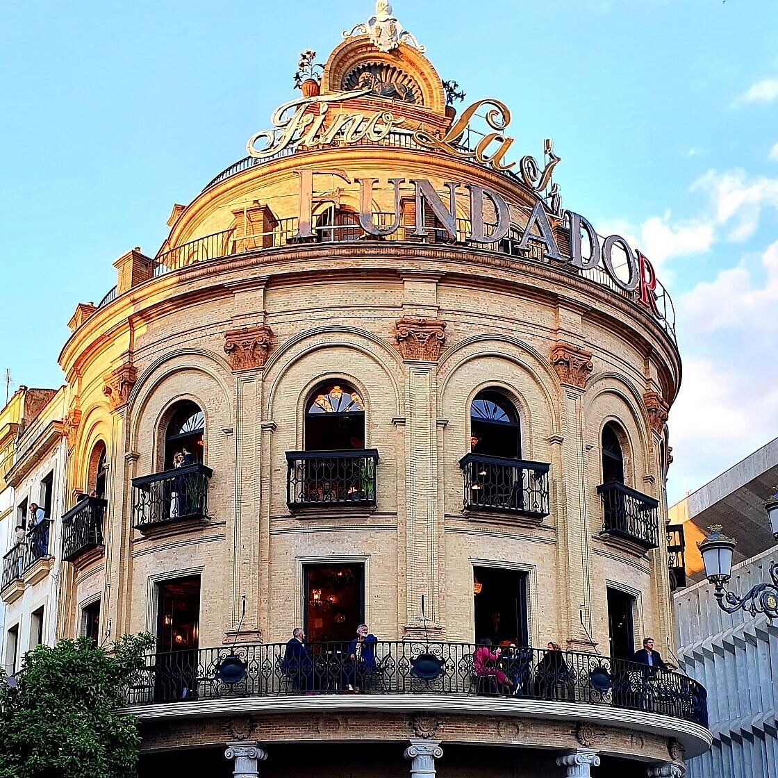 El Gallo Azul Bistro Andaluz